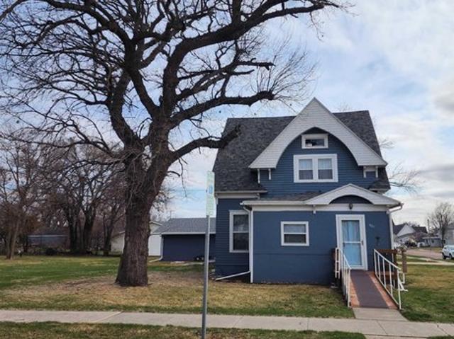 301 E Essex Ave, Salem, SD 57058