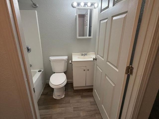 301 E Kansas Street 3 Bedroom Apartment for Rent at 301 E Kansas St, Excelsior Springs, MO 64024