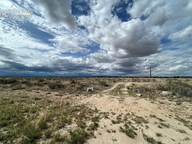 301 E Littleton Dr, Pueblo West, CO 81007