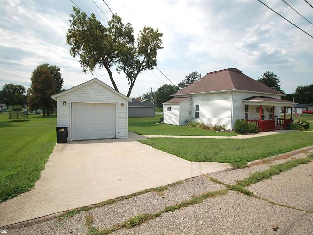 301 E Logan Street