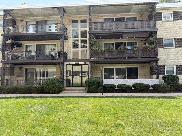 301 E Plainfield Ave Unit 2, La Grange, IL 60525