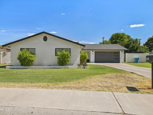 301 e royal palm road