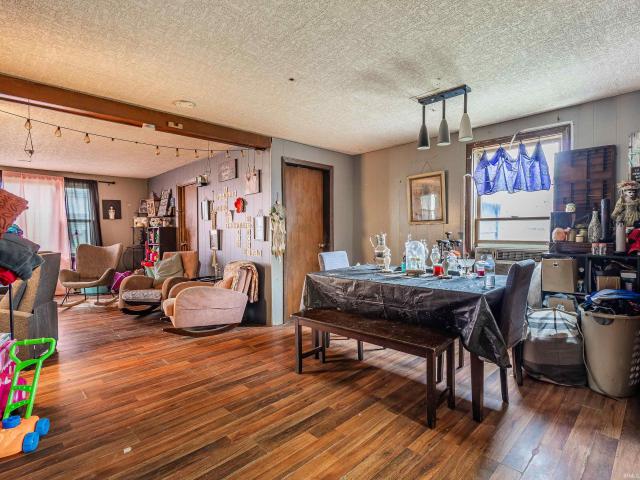 301 E Sycamore Street