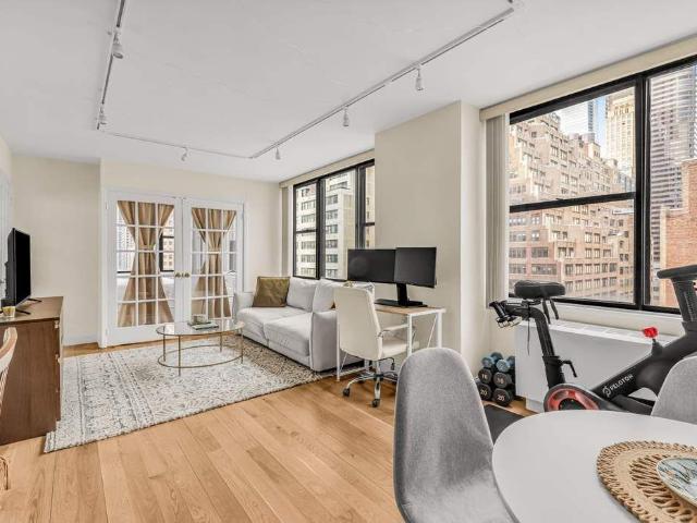 301 East 45th Street, New York, NY