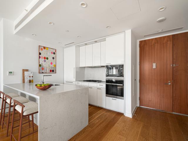 301 East 61st Street, Unit 9B
