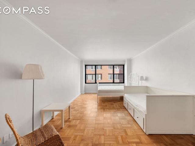 301 East 64th Street, New York, NY