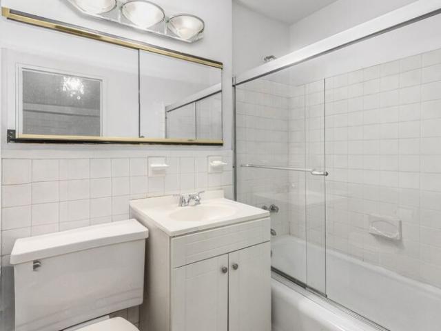 301 East 22nd Street, Unit 5V