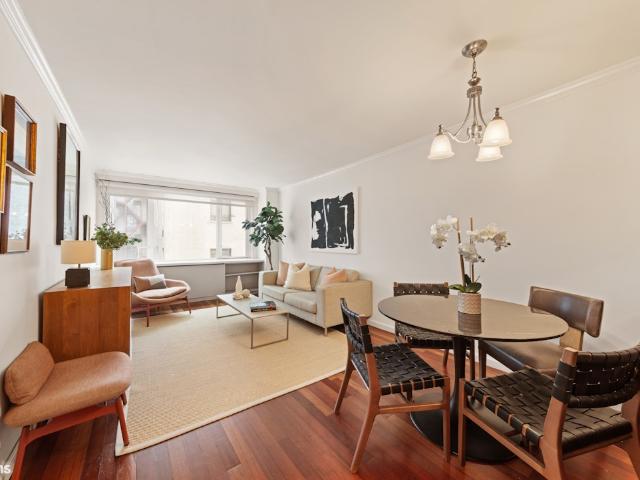 301 East 22nd Street, New York, NY