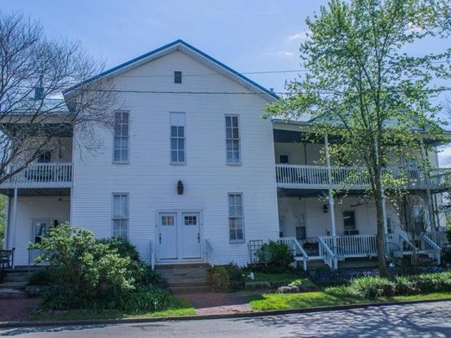 301 East St, Middlebourne, WV 26149