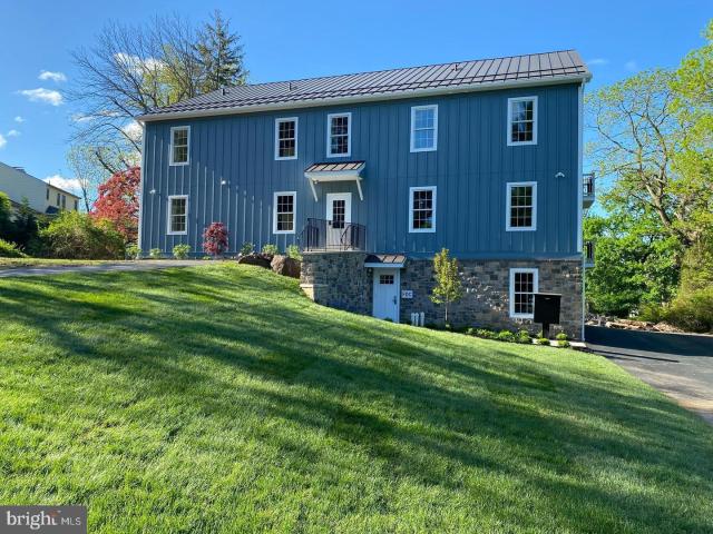 301 Edgeboro Dr, Unit 1, Newtown, PA 18940 | MLS #PABU2117 | Compass