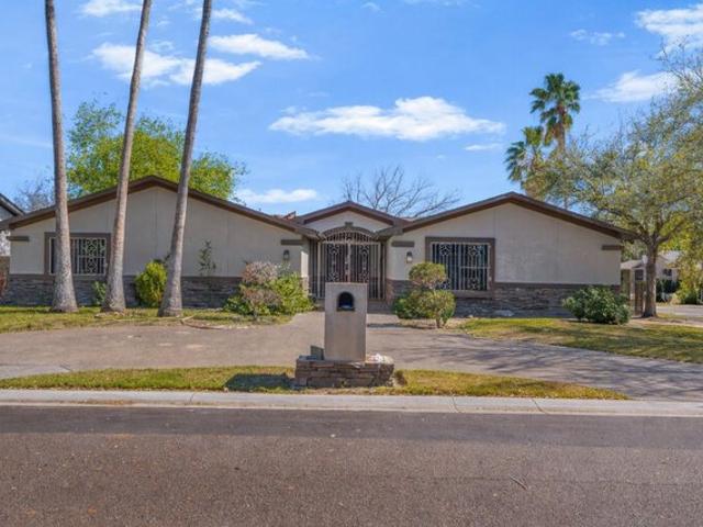 301 Esperanza Dr, Laredo, TX 78041