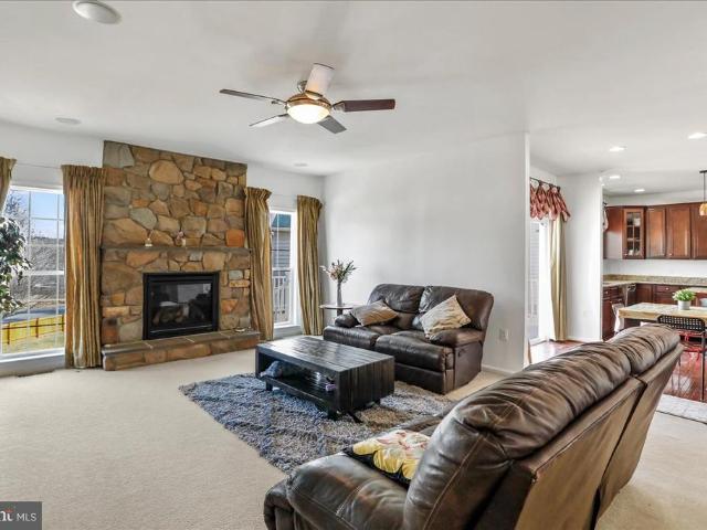 301 Fontana Circle