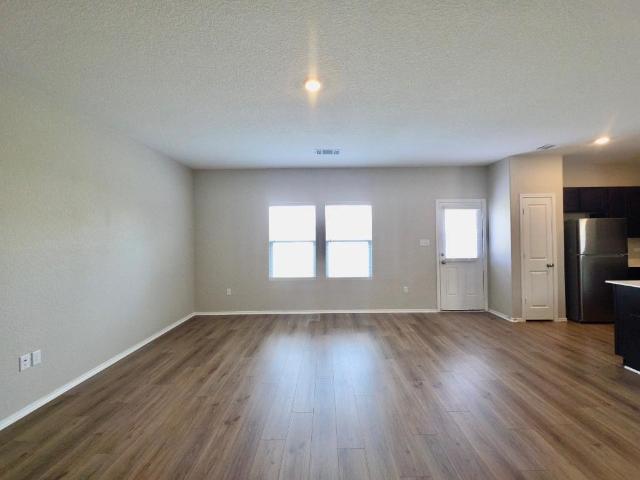 301 Freshwater Dr