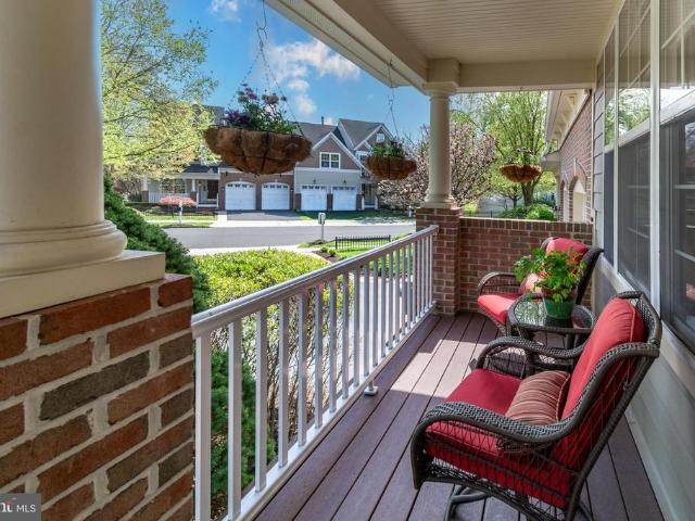 301 Holcombe Way