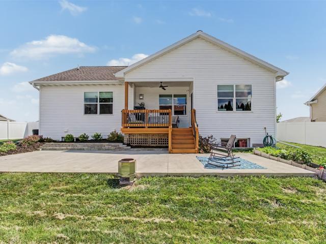 301 Hawthorne Circle