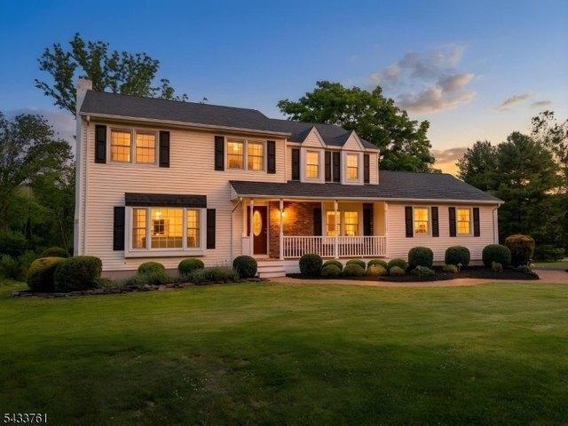 301 Heritage Dr, Readington Twp, NJ 08889