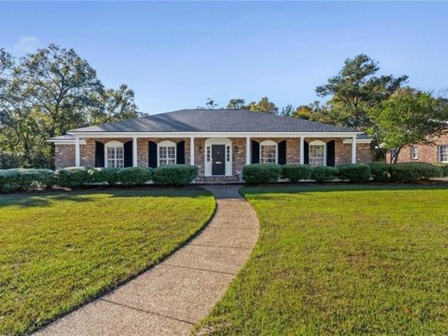 301 Indian Creek Dr, Mobile, AL 36607