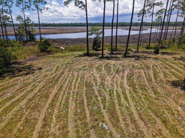 301 Jay Way, Carrabelle, FL 32322