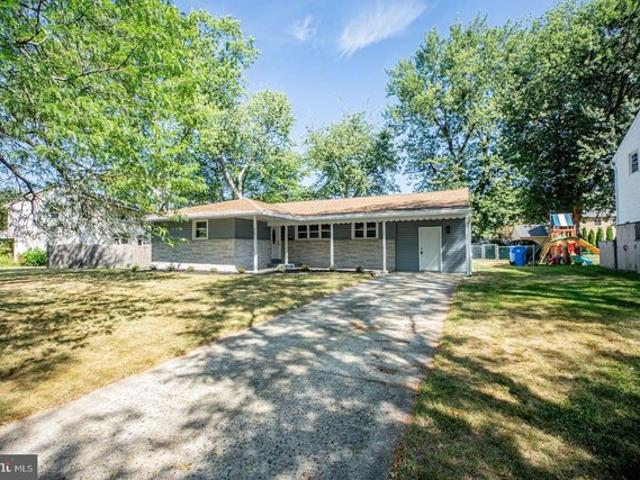 301 Juniper Dr, Cherry Hill, NJ 08003
