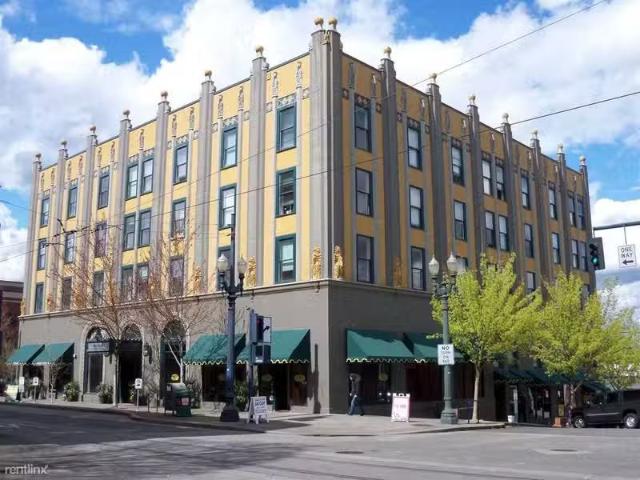 #301 one Bedroom SW Goose Hollow/Downtown Commodore Apartments