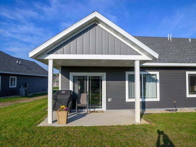 301 Old Glory Drive NE