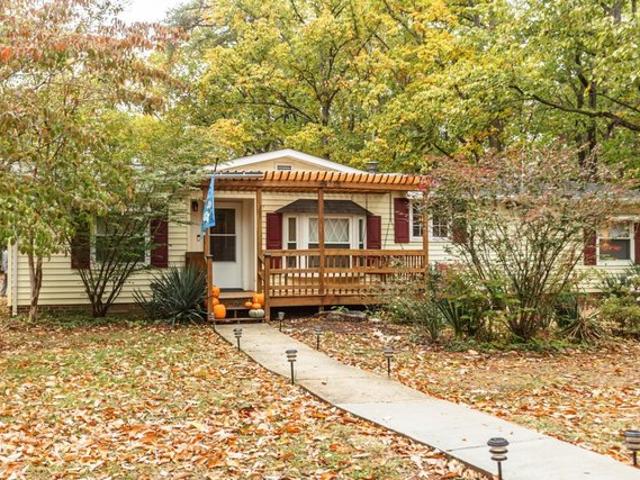 301 Log Cabin Rd, Appomattox, VA 24522