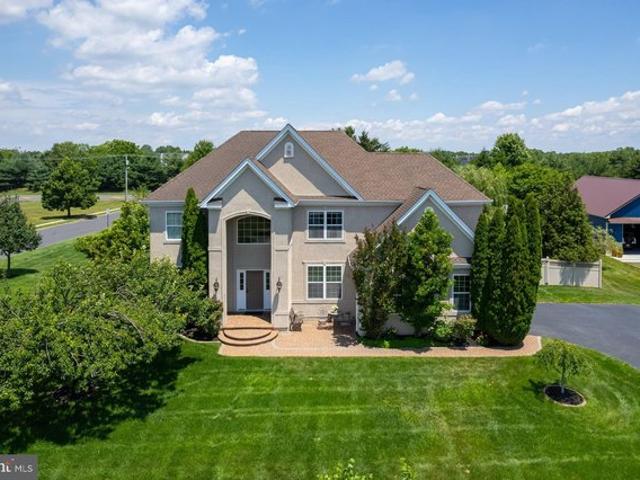 301 Long Meadow Dr, Mullica Hill, NJ 08062