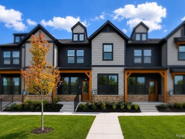 301 Lantana Dr, Brighton, MI 48116