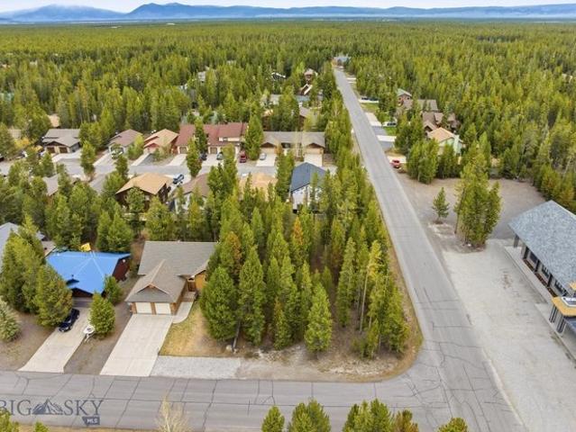 301 Lewis Ave, West Yellowstone, MT 59758