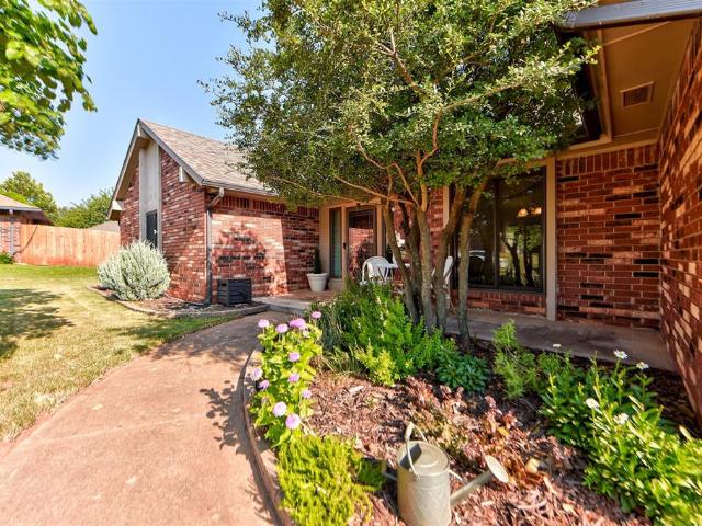 301 Little Chisholm Circle