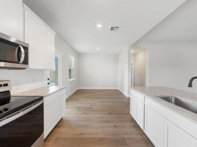 301 Magnolia Boulevard