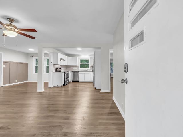 301 Main St