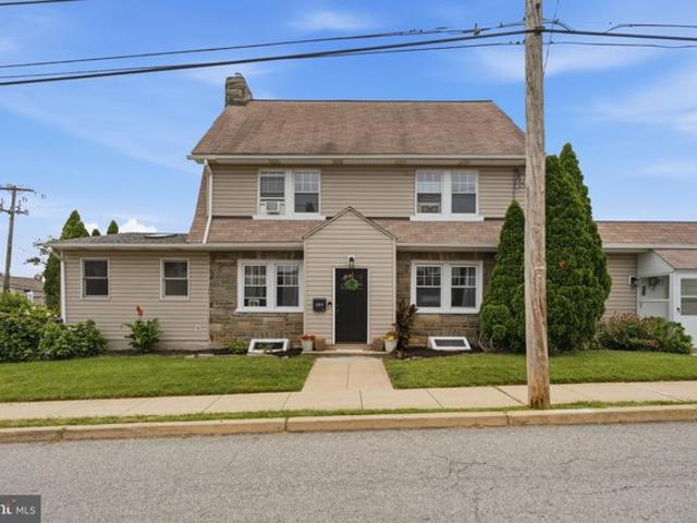 301 Manoa Rd, Havertown, PA 19083
