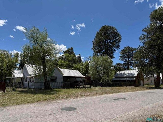 301 Maple Ave, Chama, NM 87520