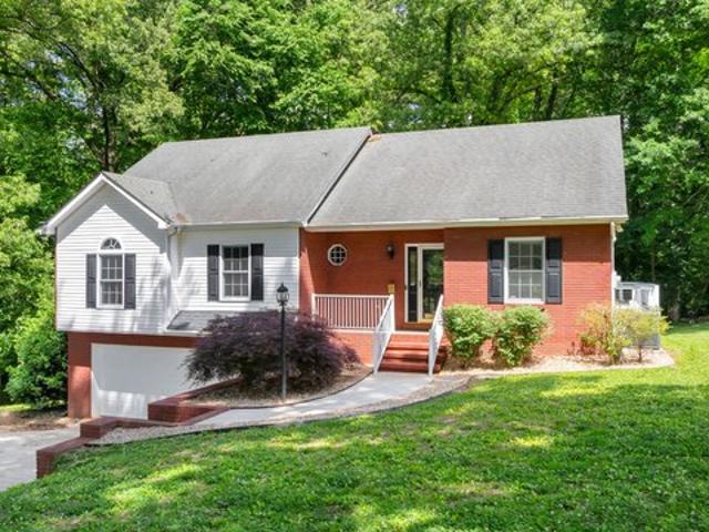 301 McKinney St, Estill Springs, TN 37330