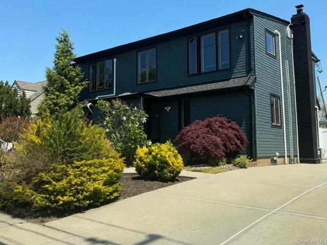 301 Merrick Ave, East Meadow, NY 11554