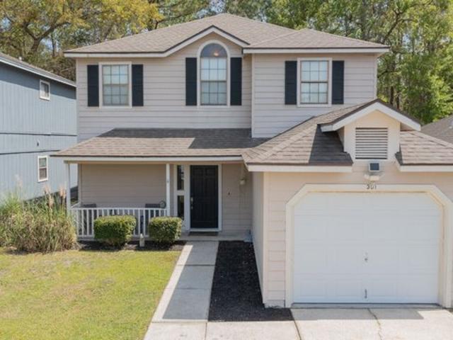 301 Millers Trace Dr, Saint Marys, GA 31558