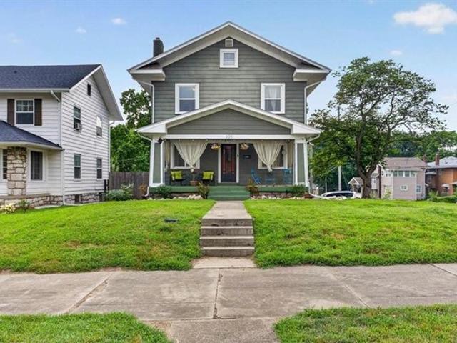 301 N Van Brunt Blvd, Kansas City, MO 64123