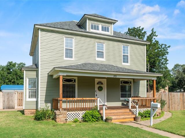 301 N Wikoff Avenue