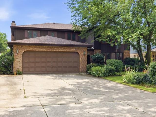 301 N Catino Ct, Mount Prospect, IL 60056