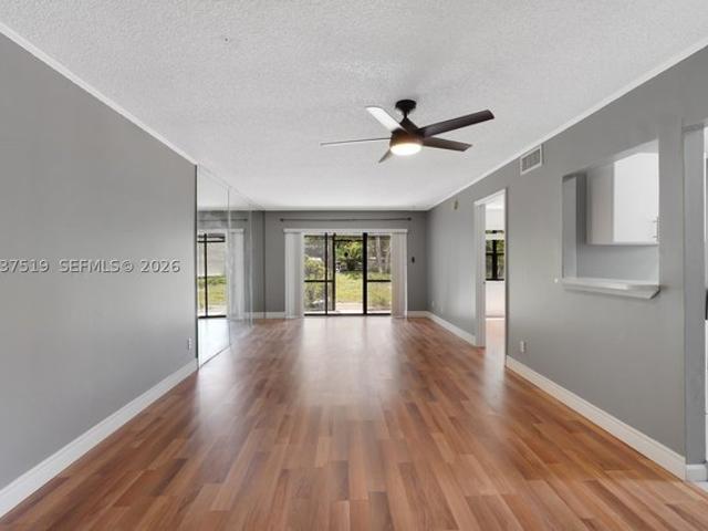301 N Pine Island Rd Apt 165, Plantation, FL 33324