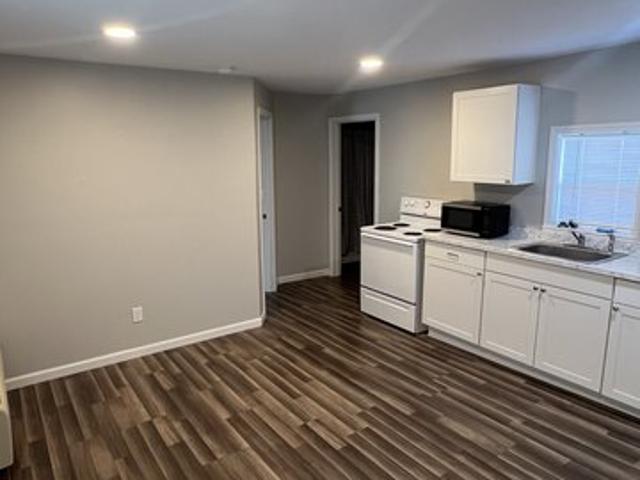 301 N Rogers St, Rogersville, TN 37857