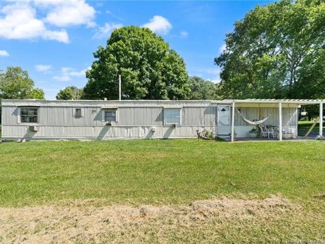 301 N Steam Engine Rd, Corydon, IN 47112
