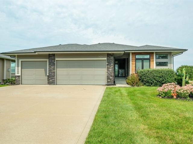 301 NE 14th Ct, Grimes, IA 50111