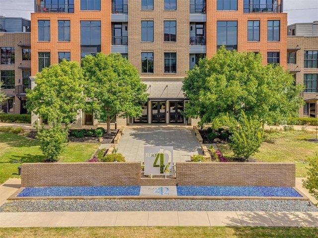 301 NE 4th St Apt 3, Oklahoma City, OK 73104