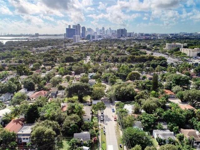 301 NE 58th St, Miami, FL 33137