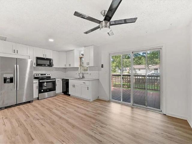 301 NE Sunnybrook Drive