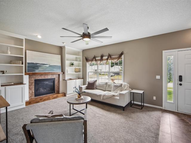 301 NW 10th Circle