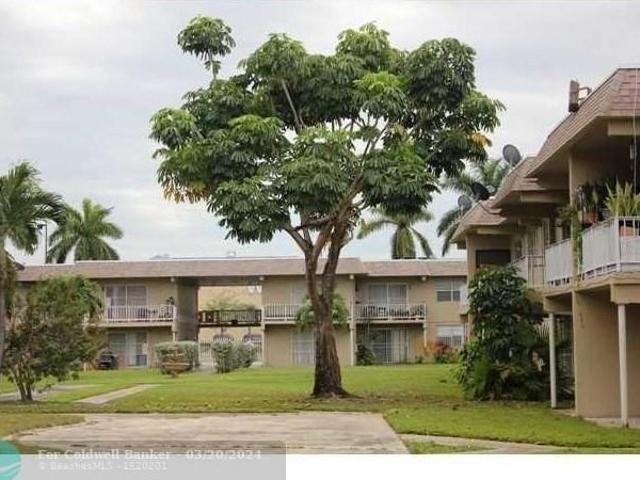 301 NW 177th St #124, Miami, FL 33169