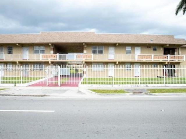 301 NW 177th St #131, Miami Gardens, FL 33169
